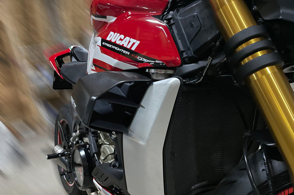 CNC Racing Carbon Fibre Winglets For Ducati Streetfighter V4 ...